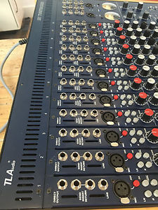 musical-instruments-for-all.com - TL AUDIO M1 TUBETRACKER 12 CHANNEL MIXER