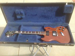 musical-instruments-for-all.com - Guild S100 Electric Guitar 1975